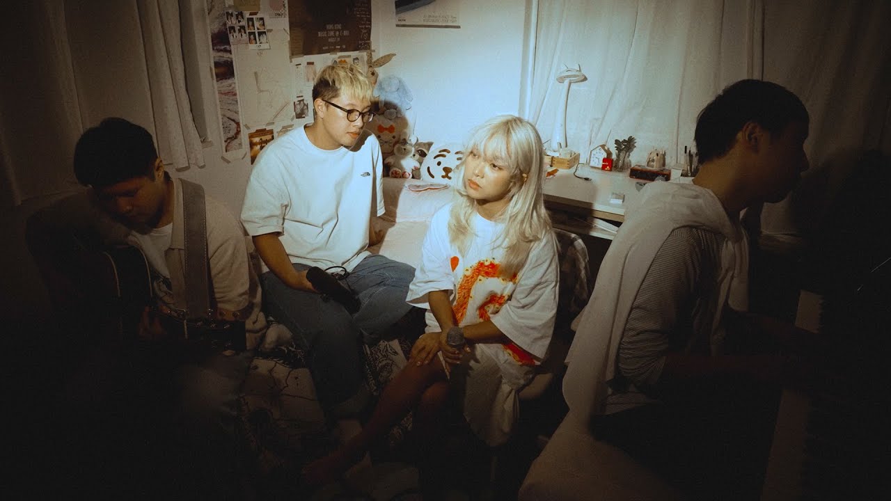 moon tang & 吳林峰 - 外星人接我們回去 (live acoustic version) - YouTube