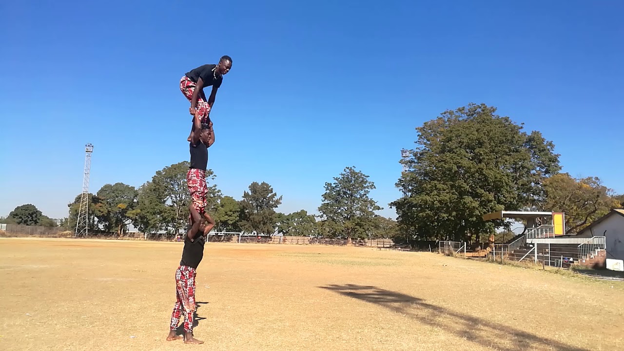 Zim Trio Hand To Hand Acrobatics 3men - YouTube