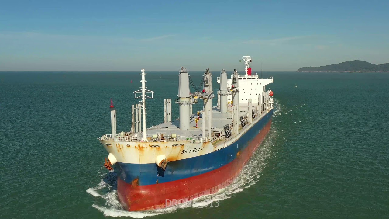 Bulk Carrier - "SE Kelly" - YouTube