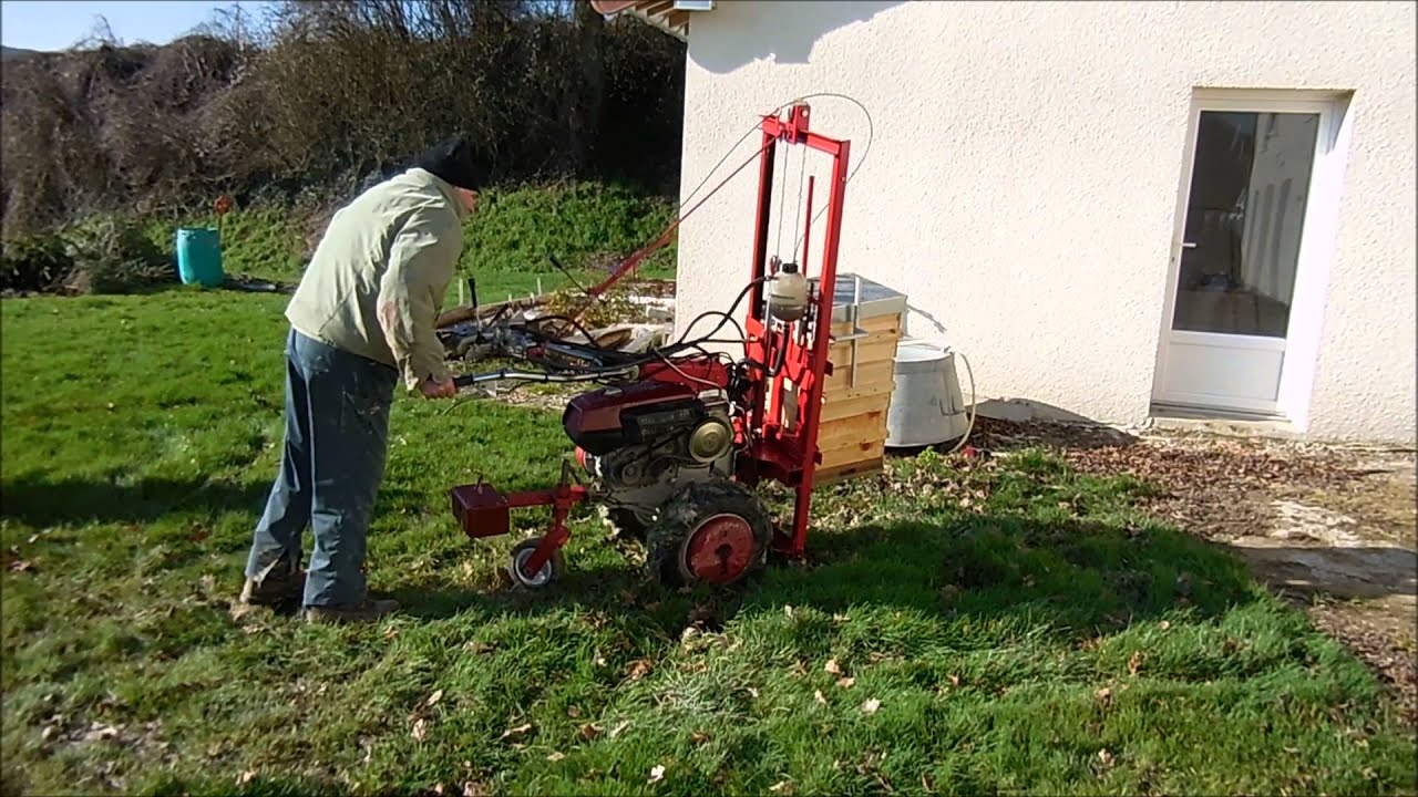 chariot elevateur pour transhumance de ruche d'abeille - YouTube