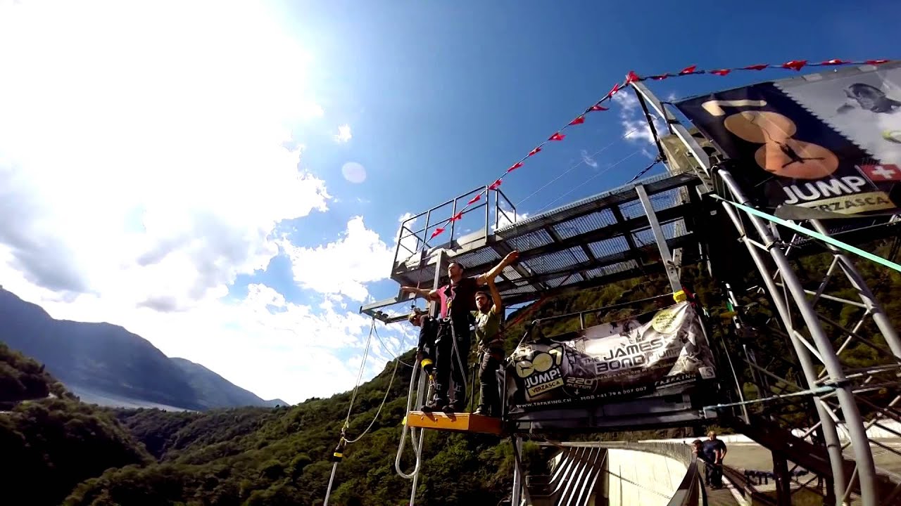 007 'GoldenEye' Bungee Jump. Verzasca Dam, Switzerland - YouTube