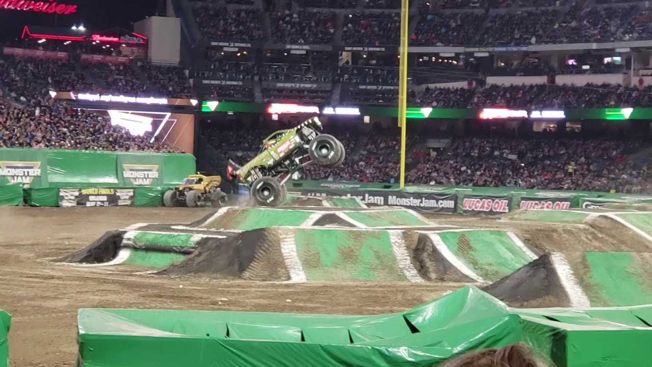 Monster Jam Anaheim '19 freestyle: Xtermigator - YouTube