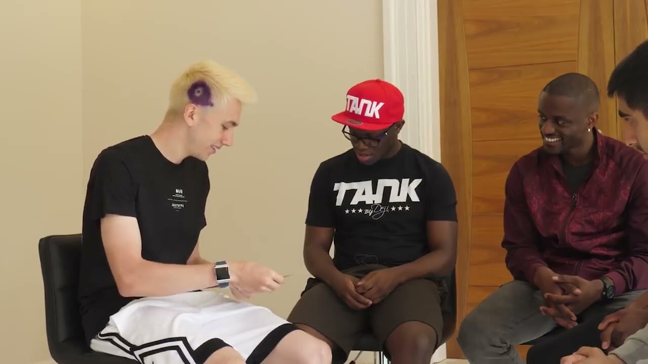 Miniminter Fools Vikkstar & Deji With a Magic Trick - YouTube