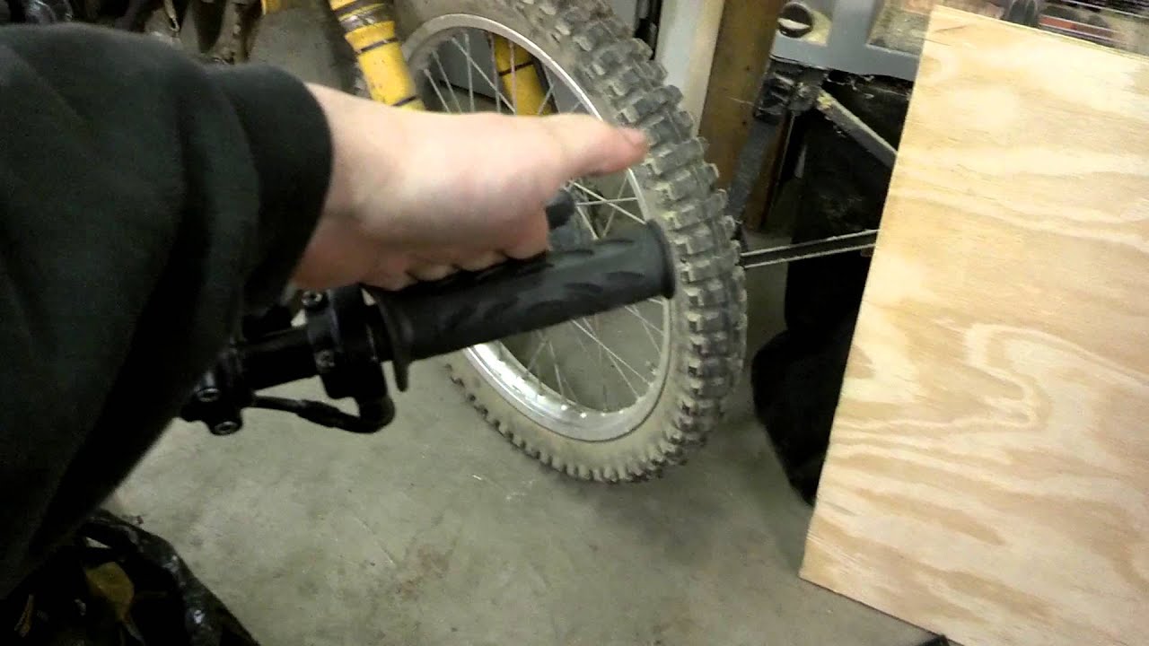 Throttle Cable Cleaning (Before) - YouTube