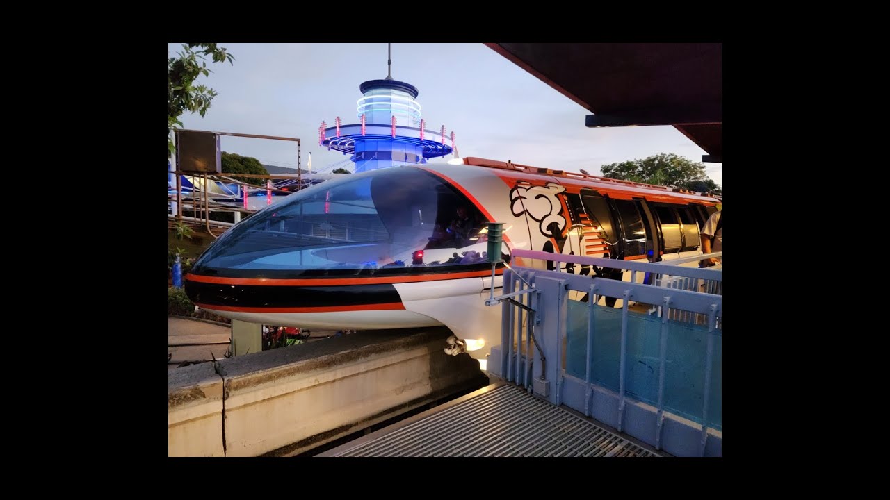 Disneyland Monorail Ride | Downtown Disney to Tomorrowland - YouTube