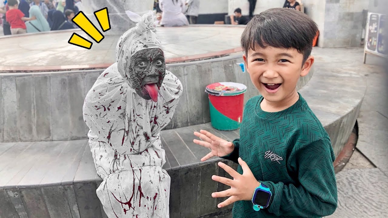 ZIYAN KETEMU POCONG (Dan Banyak Cosplay Keren Lainnya) - YouTube
