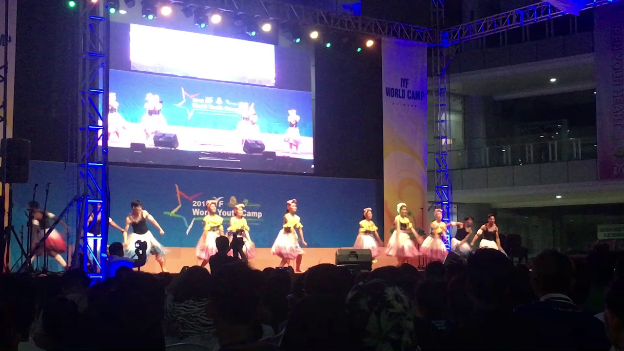 IYF Righteous Star - Waka waka 2018 - YouTube