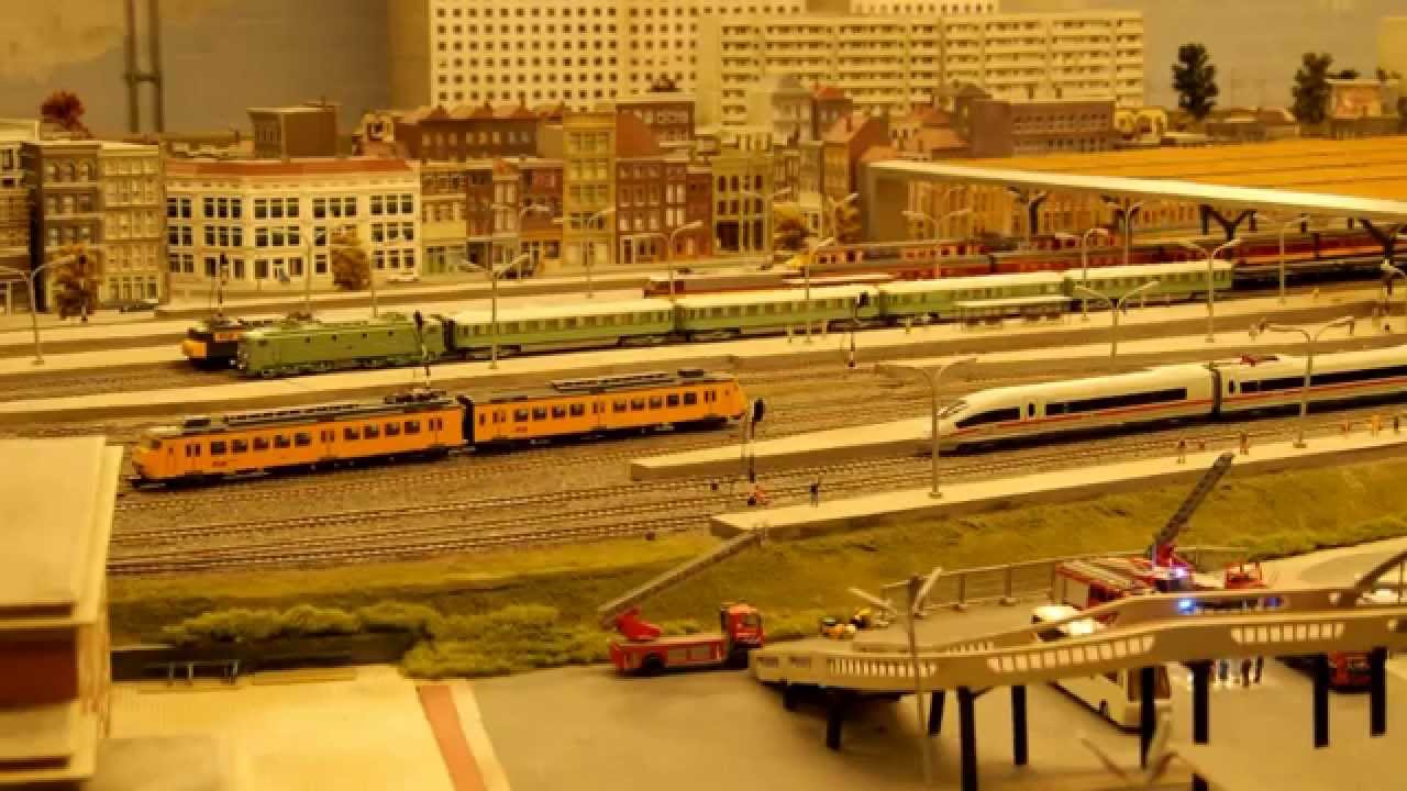 MODELLBAHNANLAGE "MINIWORLD ROTTERDAM"_ NL (Railz MiniWorld) - YouTube
