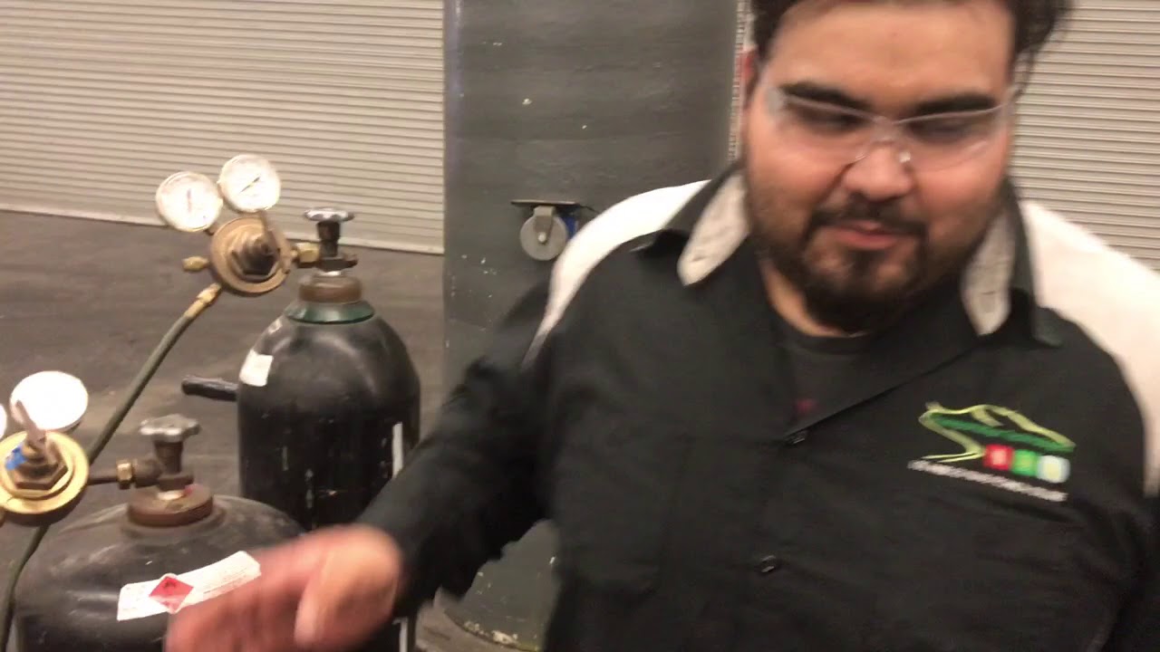 How to set up an Oxygen/Acetylene torch - YouTube