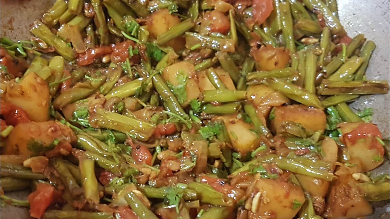 Aloo Beans Recipe / Mazedar aloo barbatti ki sabzi - YouTube