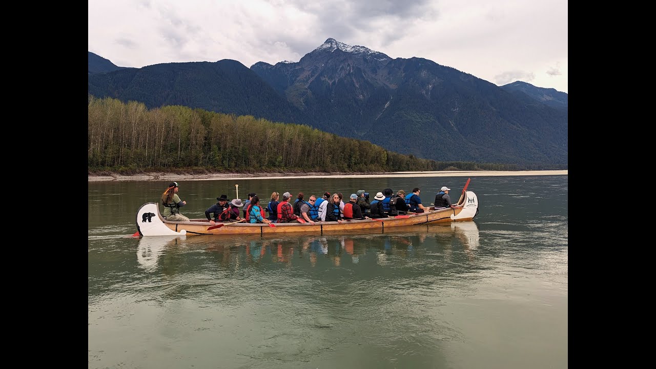A Scenic Canoe Trip Down the Fraser River. - YouTube