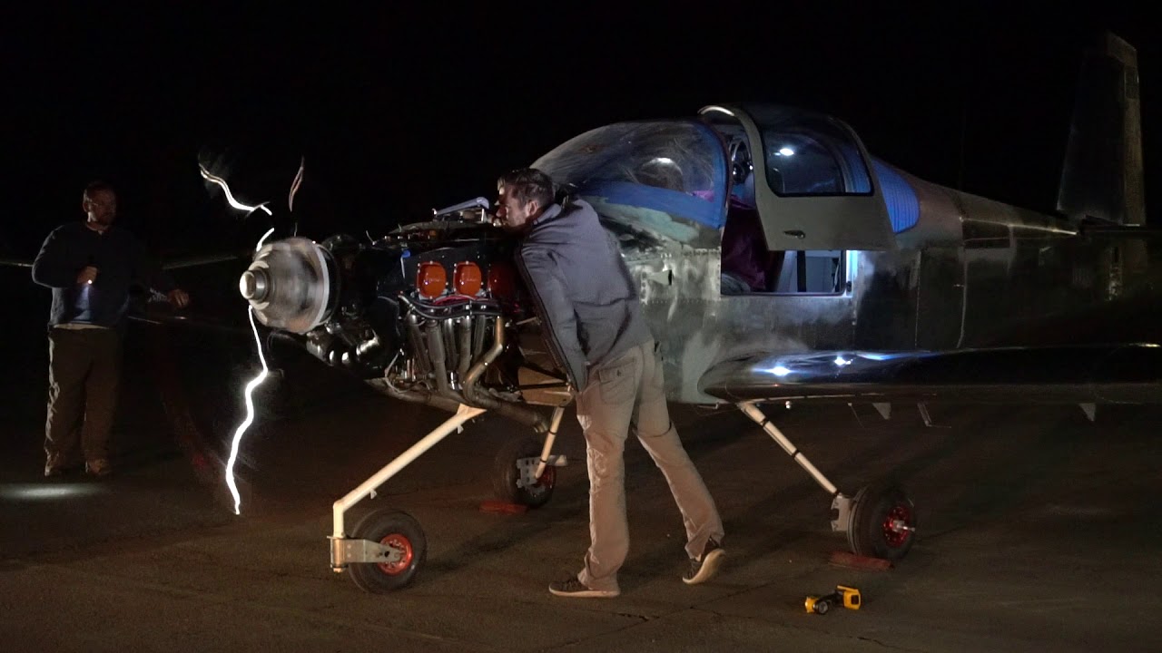 RV-10 IO-540 First Engine Start - YouTube