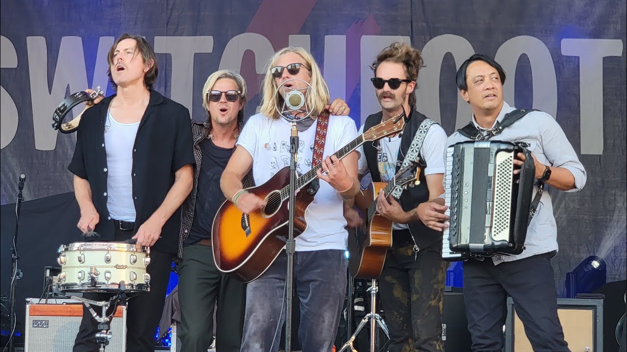 Collective Soul Sings Happy Birthday to Switchfoot Player - YouTube