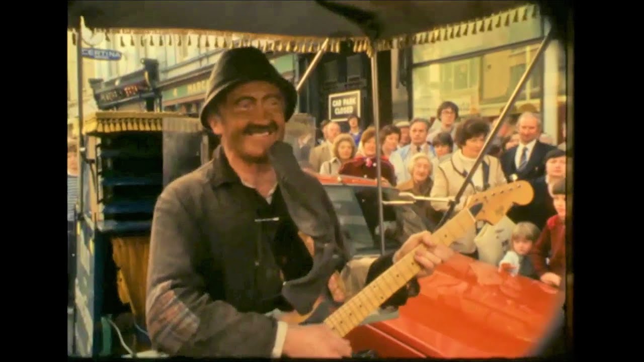 The Isle of Innisfree - Dan The Street Singer, Sligo Town, Ireland 1983 ...