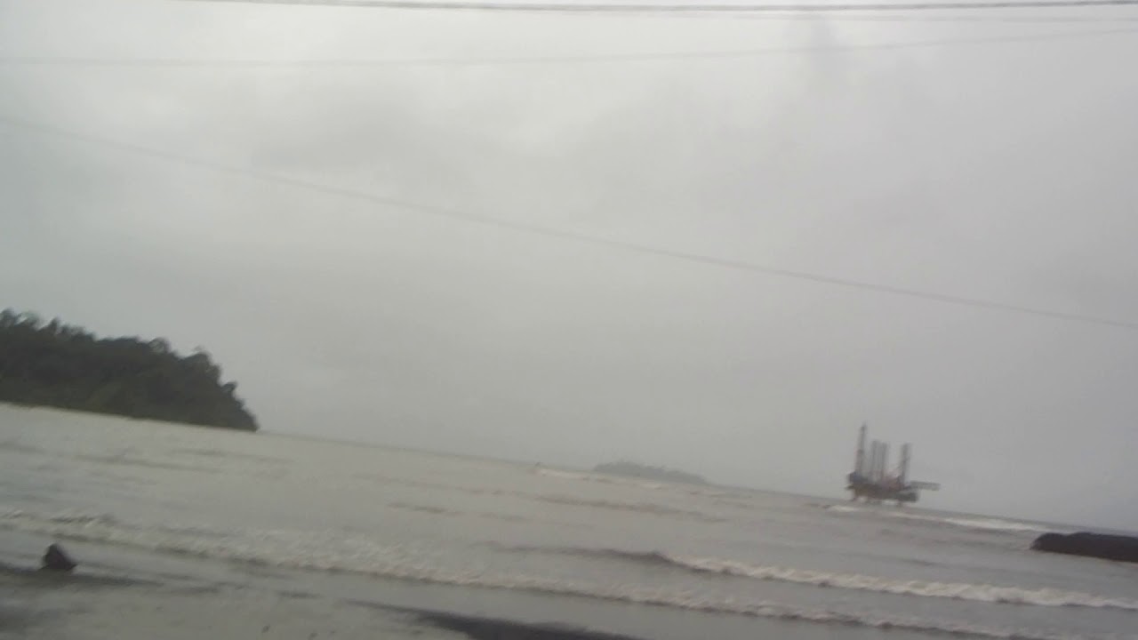 Limbe beach - Cameroon - YouTube