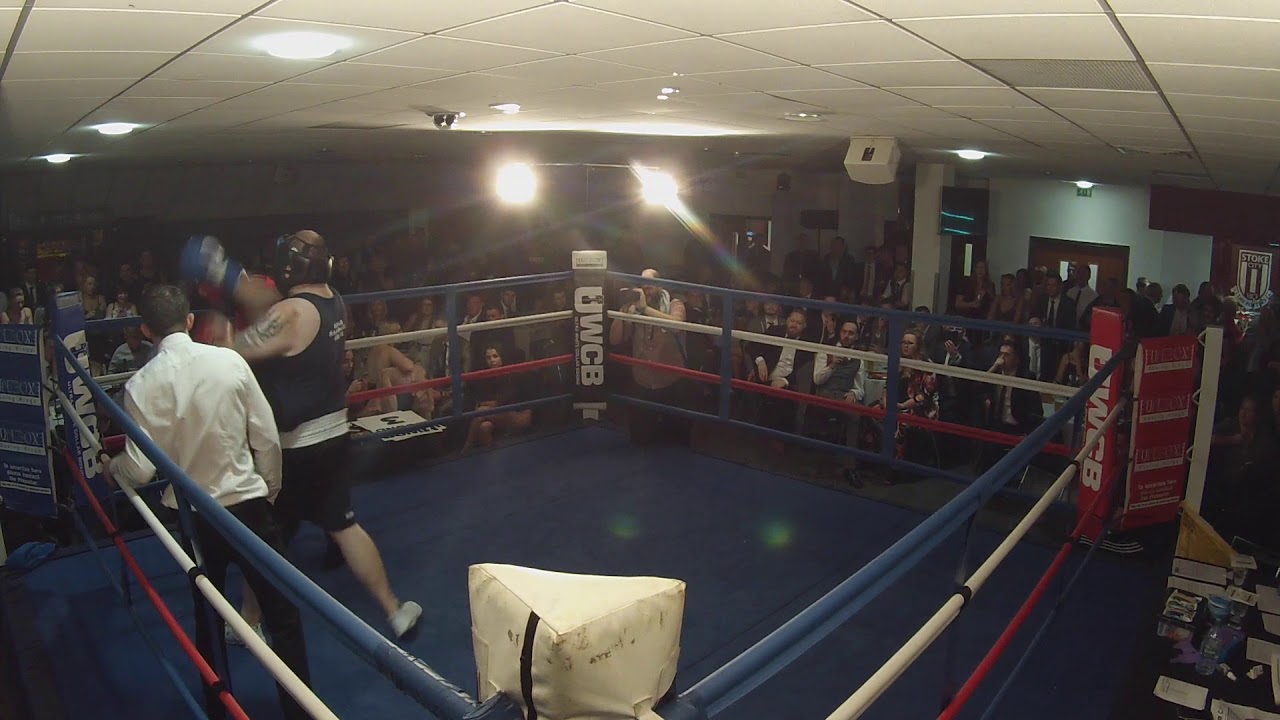 Ultra White Collar Boxing | Stoke | Peter Dance VS Ross Gray - YouTube