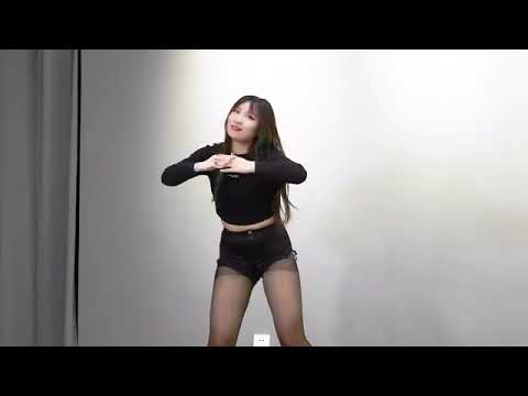 Pantyhose dance chinese girl -Jasarati
