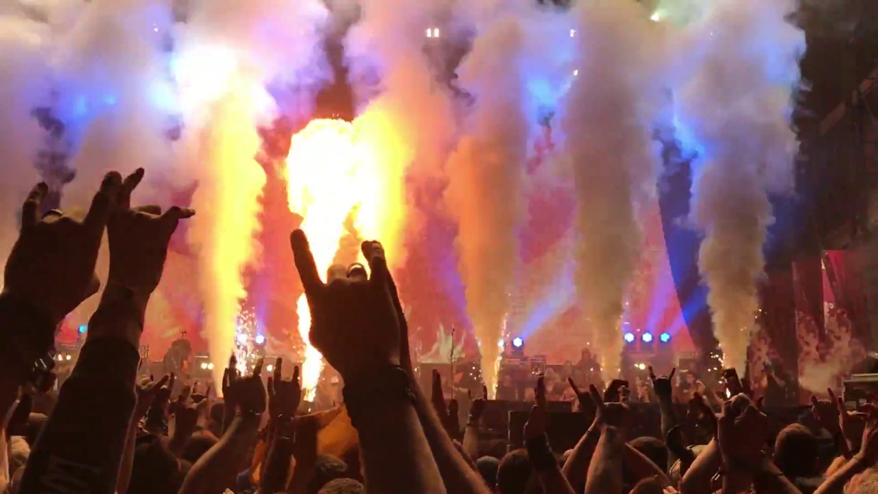Accept - Fast as a Shark (Heidi Heido Heida) - Wacken 2017 - YouTube