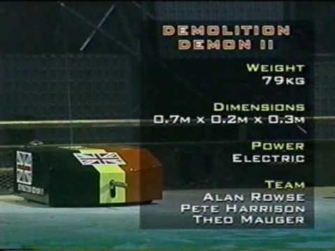 Velocirippa v Demoliton Demon II - YouTube