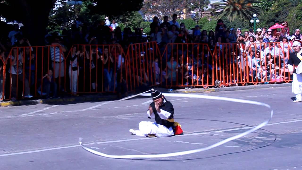 Baile tradicional coreano // Traditional korean dance - YouTube