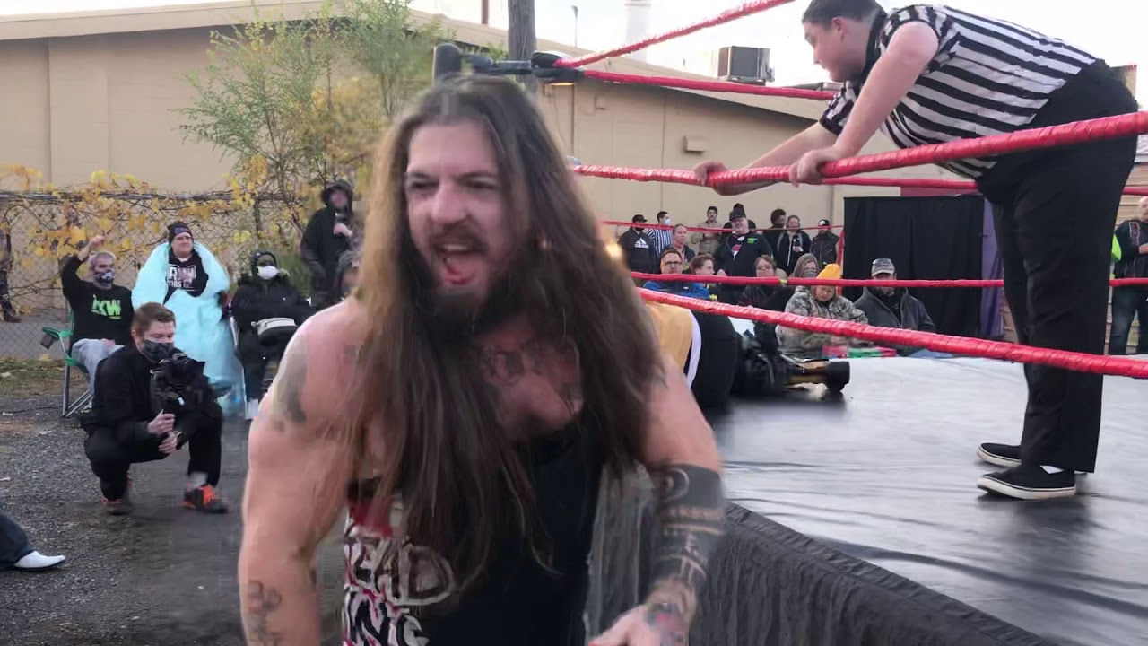 Dread King Logan vs “The Franchise” Shane Douglas - YouTube