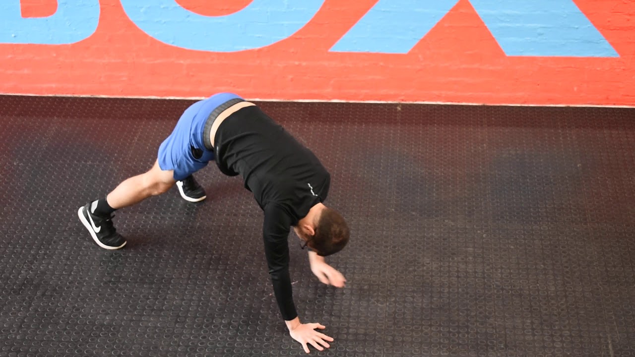 High Plank Toe Touch - YouTube