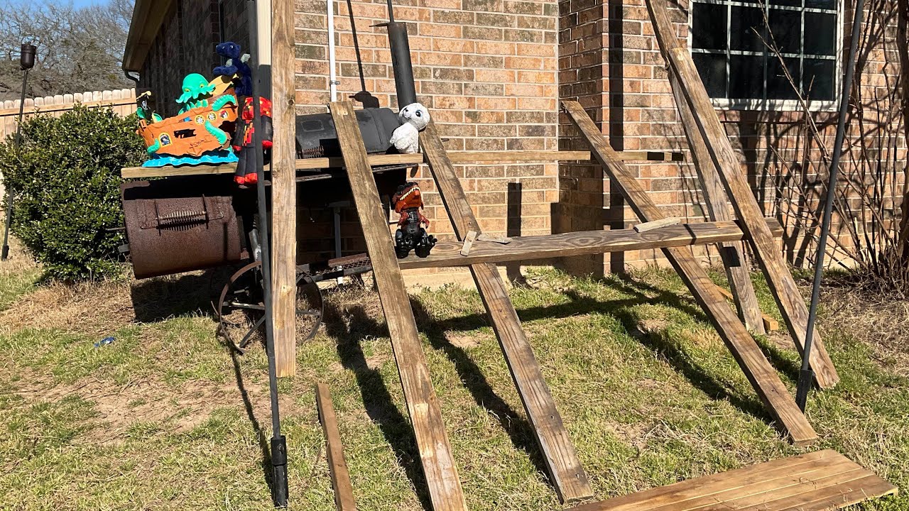 So I built my own fortress… - YouTube