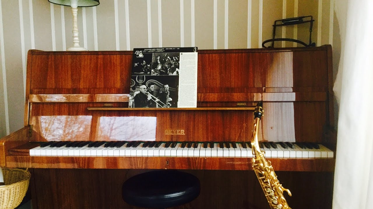Home video - Charlie on the old Geyer Piano - Don't cry Daddy. - YouTube