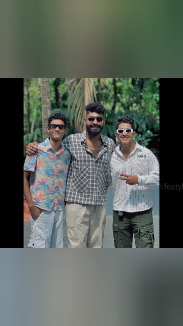 Hanan Shaah Family | Brothers #hananshaah - YouTube