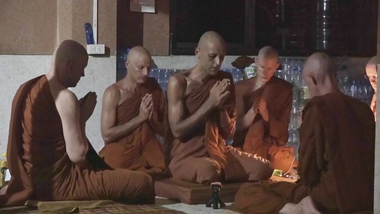 สวดปาฏิโมกข์ chanting the Patimokkha (5/07/20) - YouTube