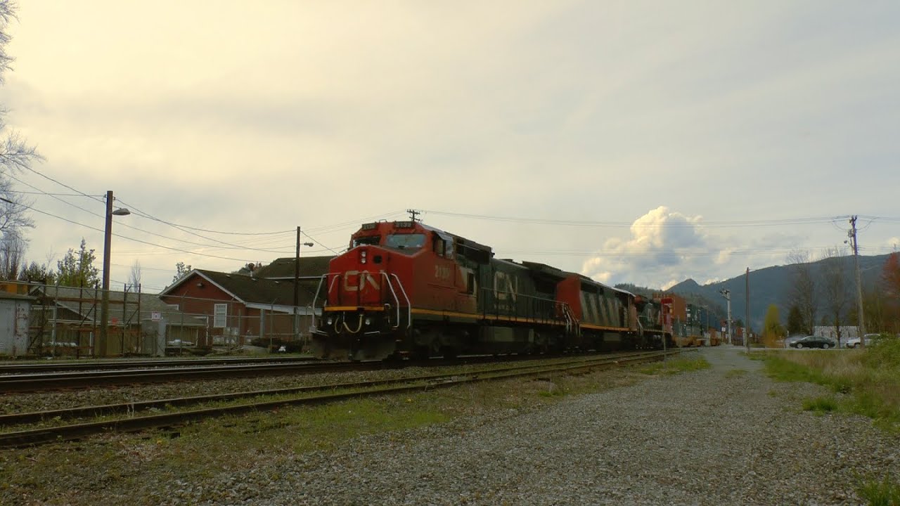 Triple Dash 8s!! CN 2139 at Agassiz + More (2015-04-05) - YouTube