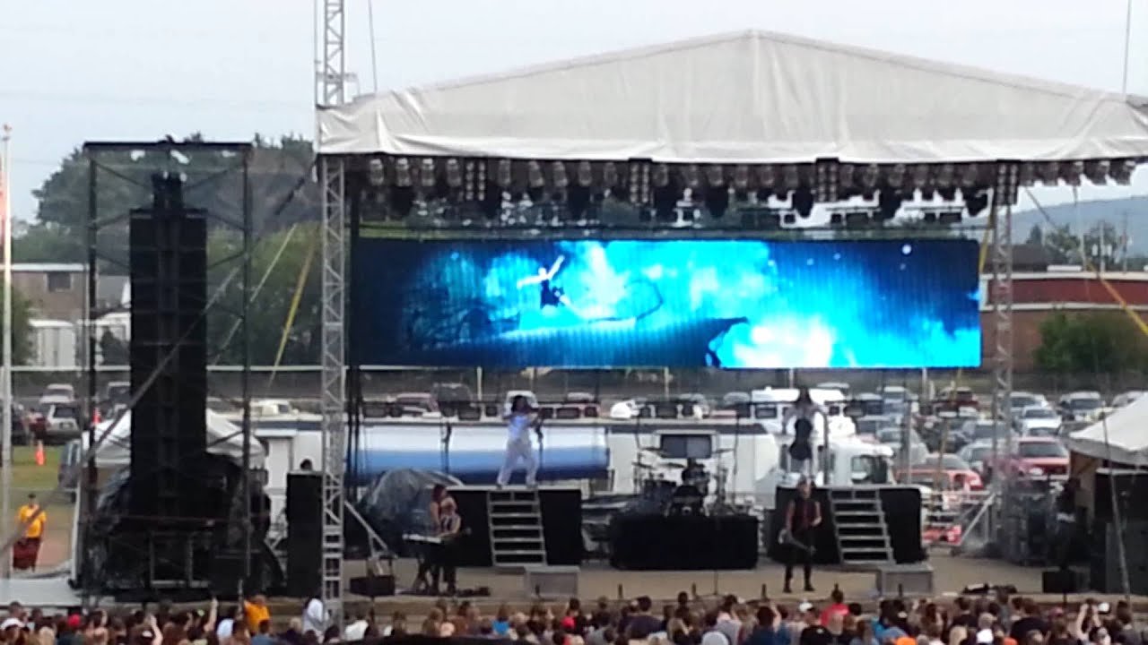 Skillet 2014 Wisconsin valley fair - YouTube