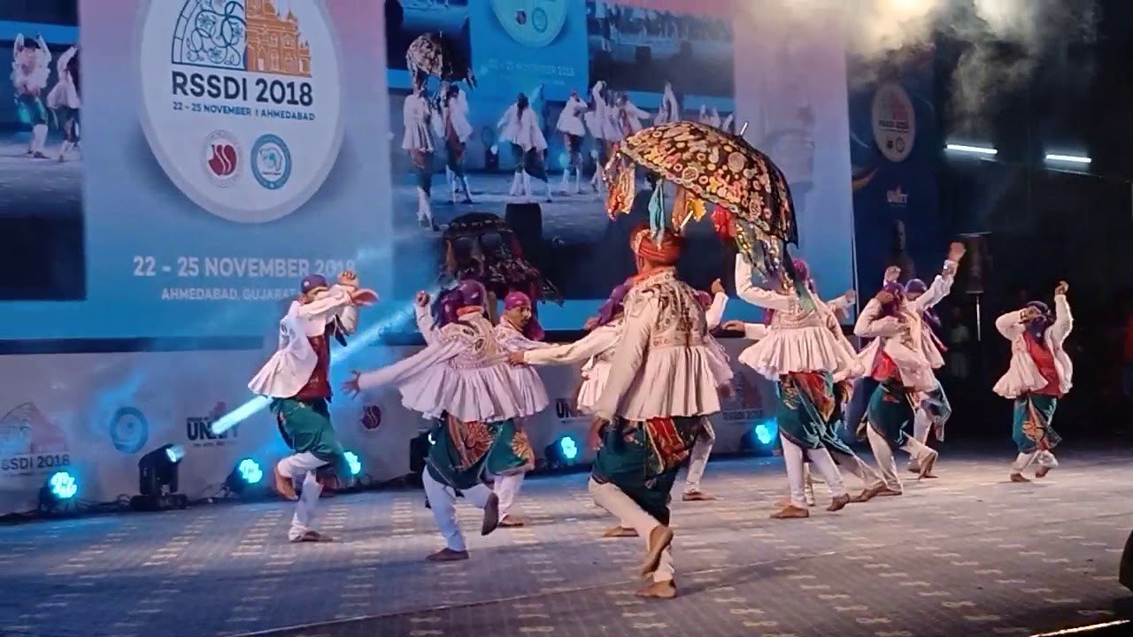 Jay Shakti maldhari ras mandal surendarnagar hudo ras - YouTube