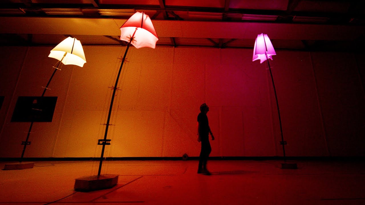 Bloomlight by VOUW studio - YouTube