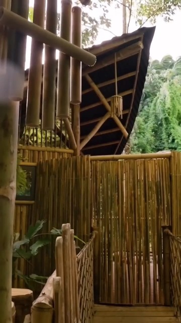 Let your soul catch up with your body. Treehouse De Valentine is where ...