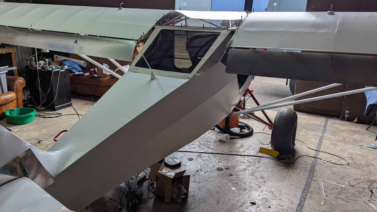 Verner Kitfox 5 ep 44, more windshield, turtle deck install and doors ...