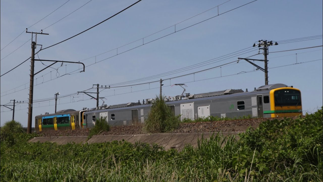 E493系初仕業。久留里線キハE130形入場配給 - YouTube
