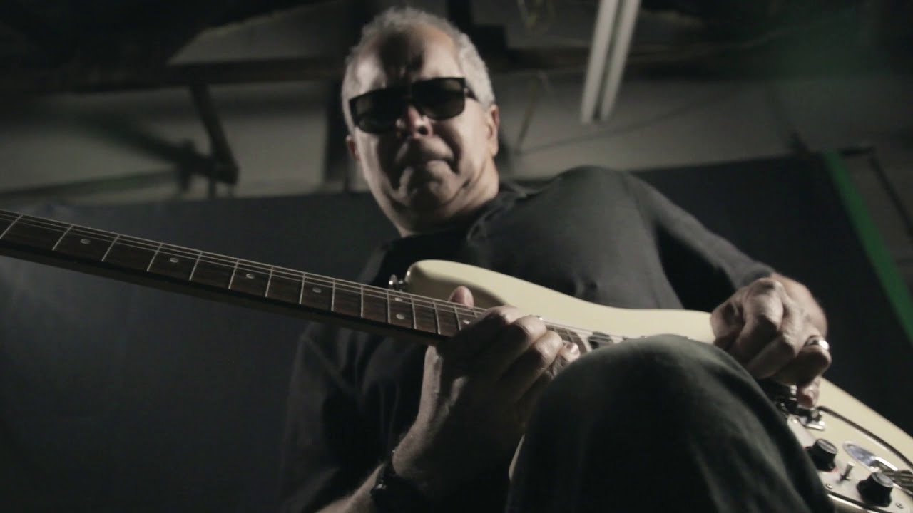 Don't Walk Away - Perry Tole (Official Video) - YouTube