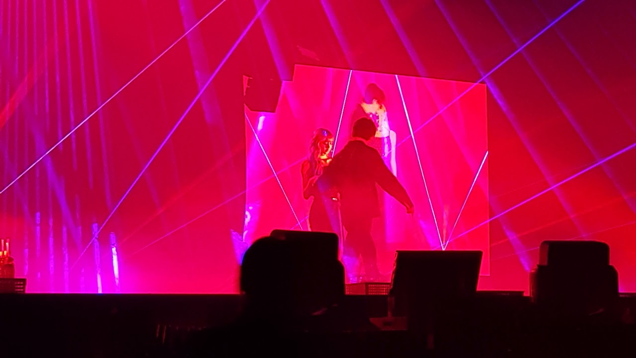 181110 BLACKPINK LISA SOLO - YouTube