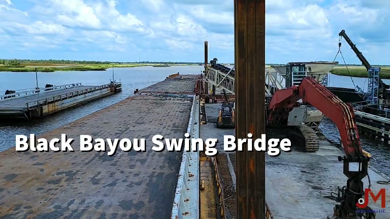 Calcasieu Lock, East bound - YouTube