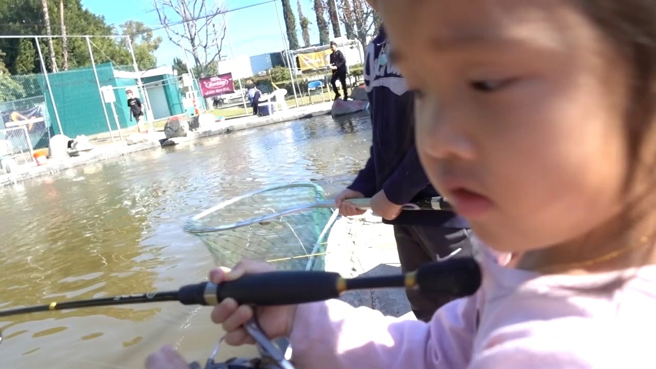 Huckleberry kids pond fishing Anaheim, Ca - YouTube