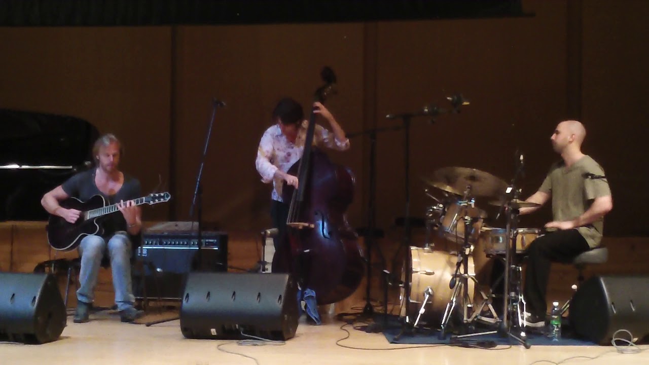 Andreas Oberg Jazz Guitar Workshop Part 1 (TIJC 2011) - YouTube