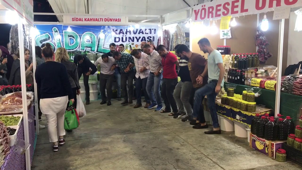 Adam deli fişek.. Lübnan halayı - YouTube