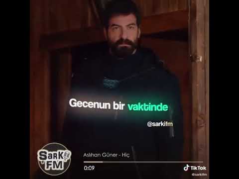 Gecenin bir vaktinde yıldızların altında
