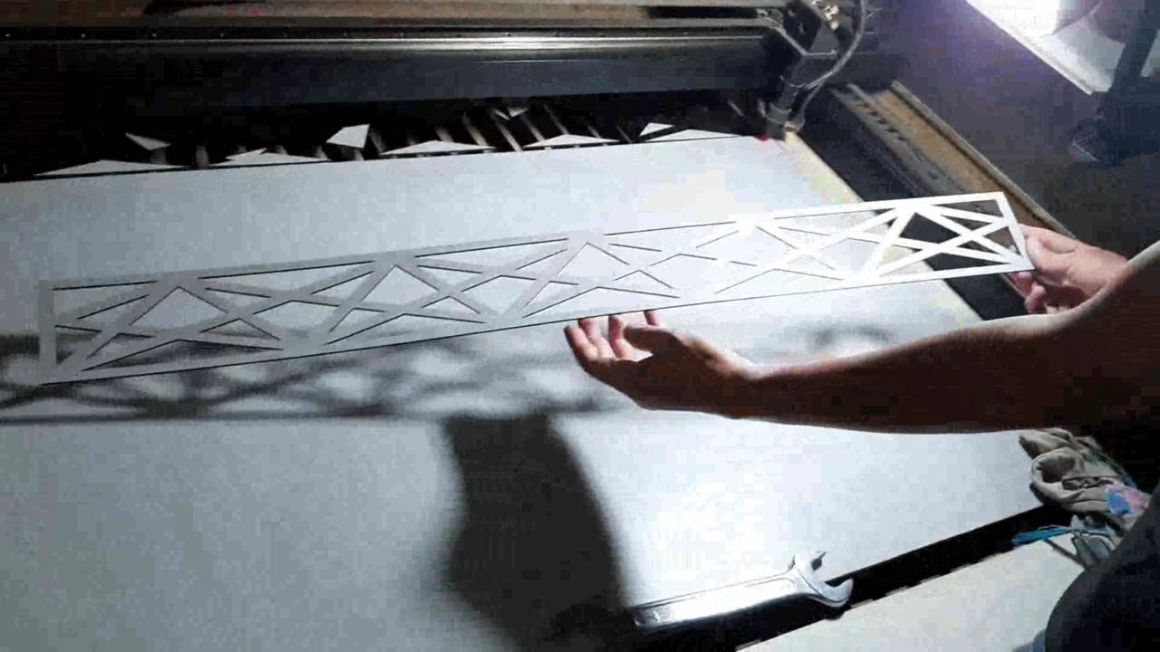 Quickly art vector cutting on Laser Machine - YouTube