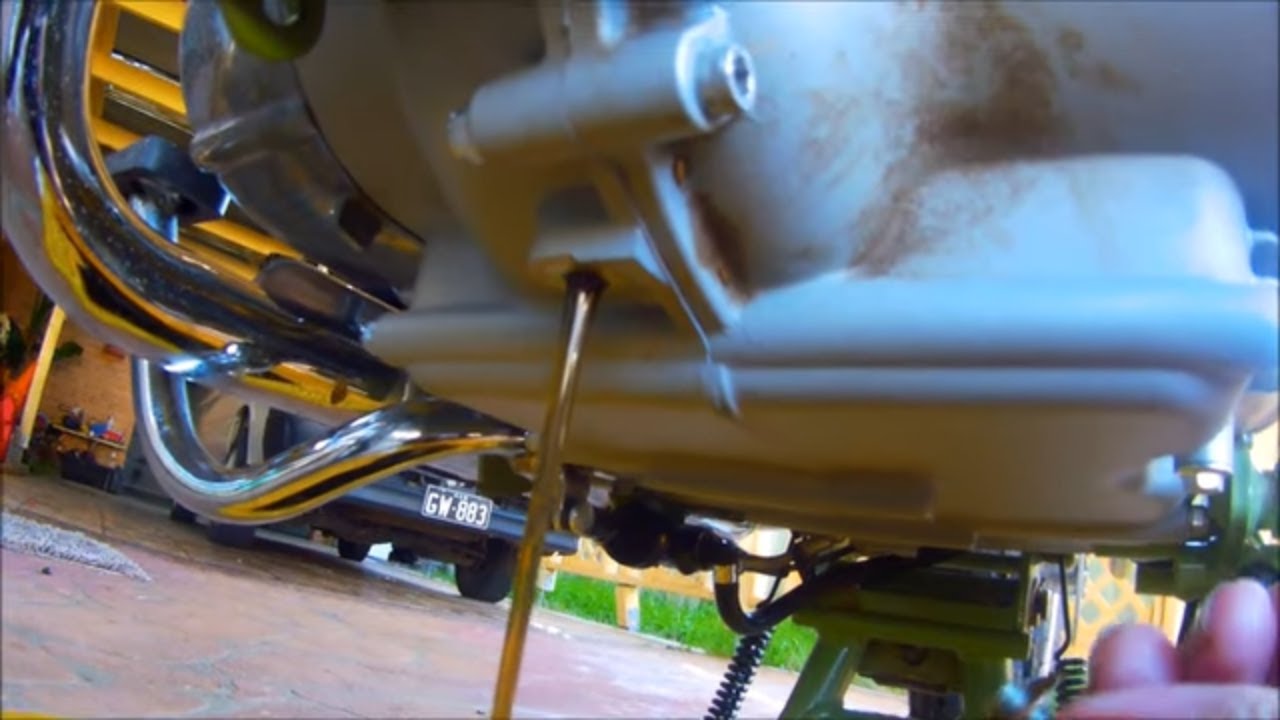 2020 Royal Enfield Classic 500/Trials - Oil And Filter Change. - YouTube