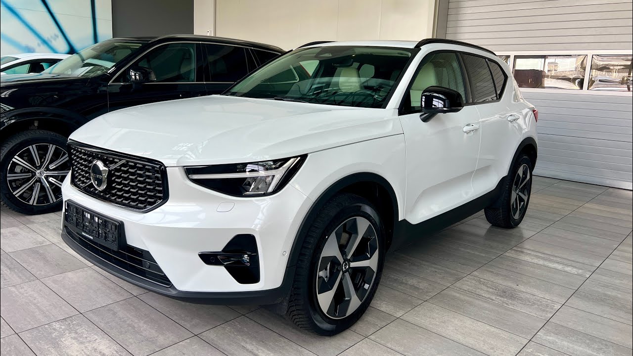 Volvo XC40 B3 Plus Dark | Cristal White | Blond Leather interior (UD70 ...