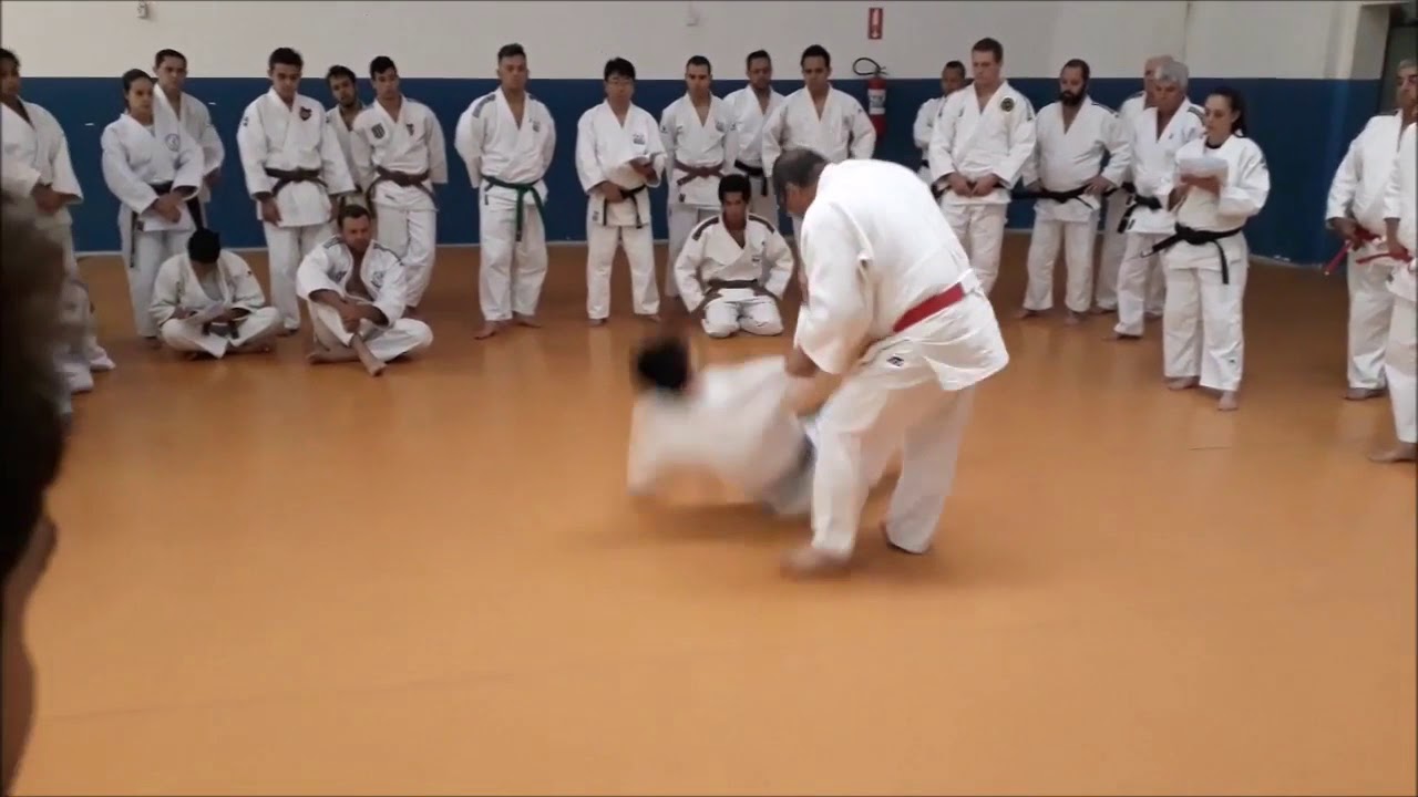 Renraku SASSAE TSURIKOMI ASHI KO SOTO GARI - YouTube