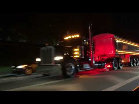 Very Loud Peterbilt Dump Trailer Turbo Spooling Sound!