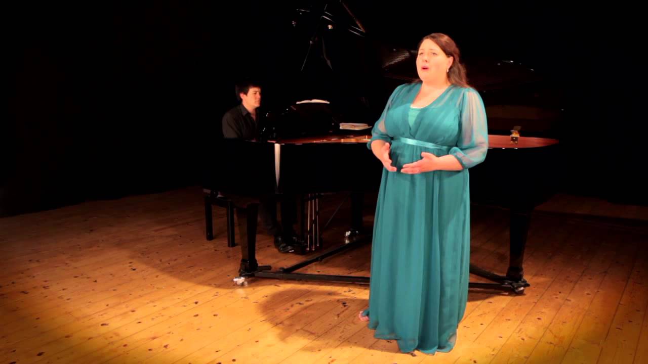 Katherine Broderick sings Wagner - YouTube